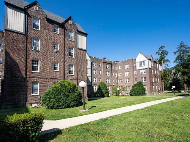 1 BR, 1 BA Apartment 246 West Upsal Street Unit 102 E202, Philadelphia, PA 19119