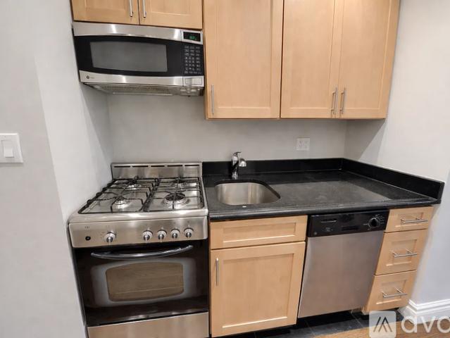 1 BR, 1 BA Apartment 246 Mott St, Unit 23, New York City, NY 10012