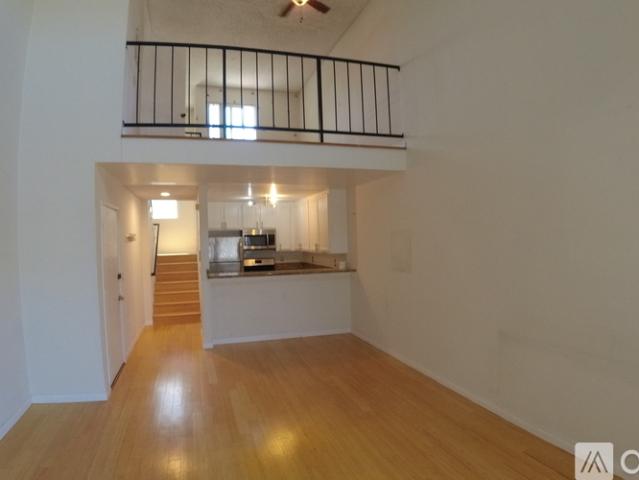 1 BR, 1 BA Apartment 2485 Sawtelle Blvd, Unit 208, Los Angeles, CA 90064
