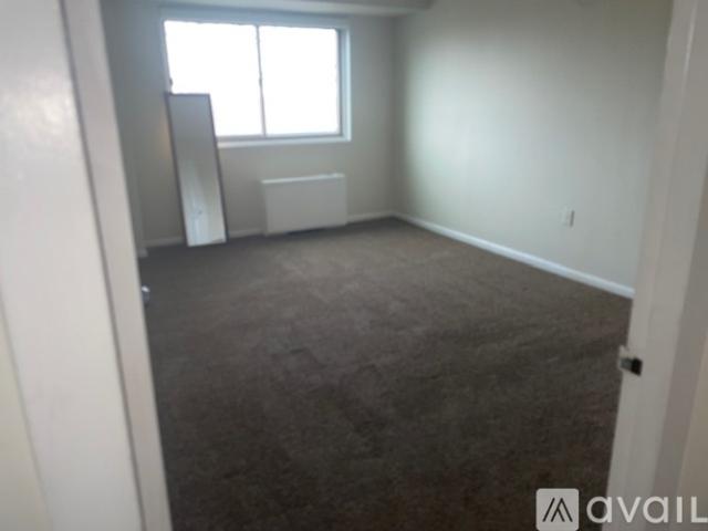 1 BR, 1 BA Apartment 2500 North Van Dorn Street, Unit 323, Alexandria, VA 22302