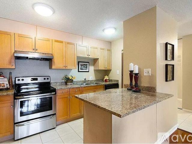 1 BR, 1 BA Apartment 2500 S York St, Unit 201, Denver, CO 80210