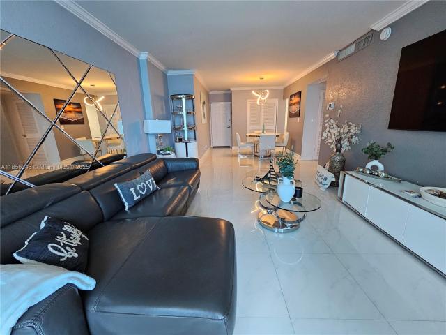 1 BR, 1 BA Apartment 2501 South Ocean Drive, Hollywood, FL 33019