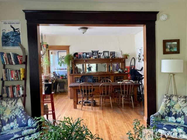 1 BR, 1 BA Apartment 2524 Harriet Avenue, Unit #2, Minneapolis, MN 55405