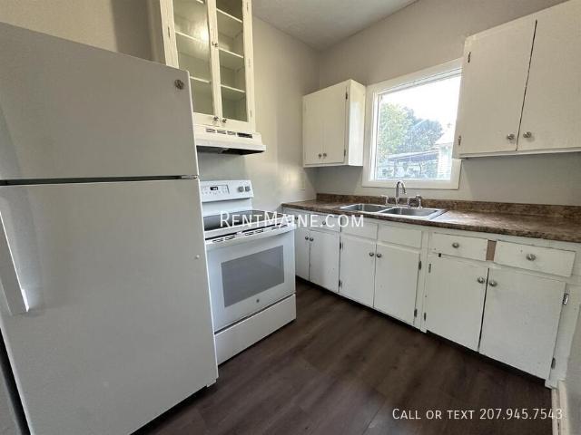1 BR, 1 BA Apartment 254 Elm St. Apt Bangor, ME 04401