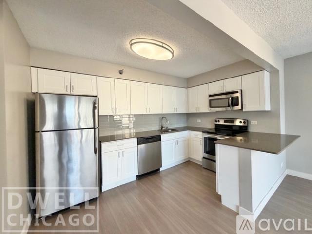 1 BR, 1 BA Apartment 2555 N Clark St, Unit #405 1 Bed, Chicago, IL 60614