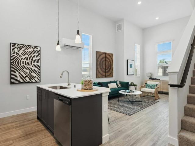 1 BR, 1 BA Apartment 2570 3rd Street Unit 2012, Sacramento, CA 95818