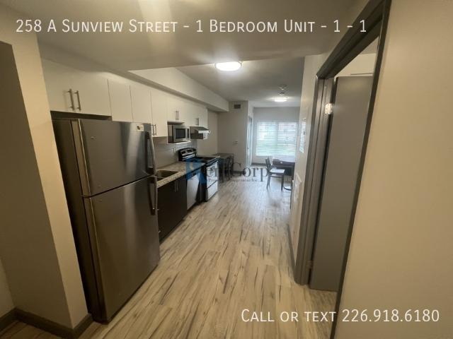 1 BR, 1 BA Apartment 258 A Sunview Street 1 Bedroom Unit 1, Waterloo, ON N2L 0H6