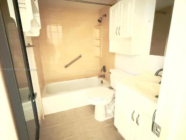 1 BR, 1 BA Apartment 258 Sheffield K, West Palm Beach, FL 33417
