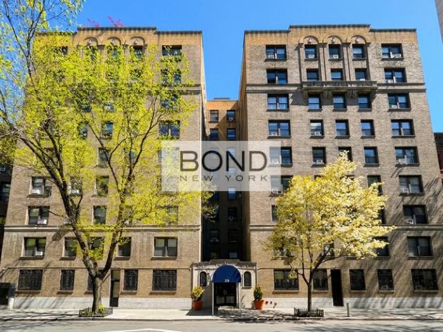 1 BR, 1 BA Apartment 25 West 68th Street, New York, NY 10023