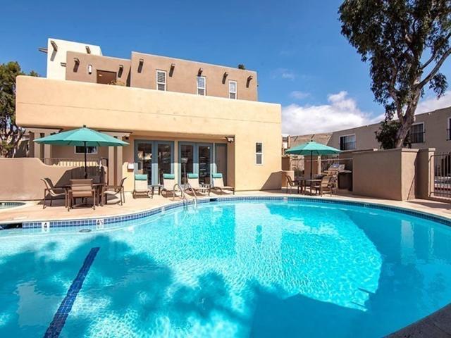 1 BR, 1 BA Apartment 2600 Kremeyer Circle Unit 25 17, Carlsbad, CA 92008