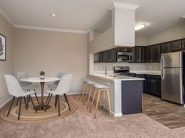1 BR, 1 BA Apartment 2604 Rockport Lane Unit 8 207, Naperville, IL 60564