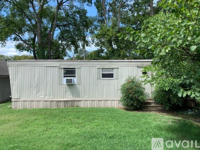 1 BR, 1 BA Apartment 2609 Westwood Dr, Unit B, Berry Hill, TN 37204