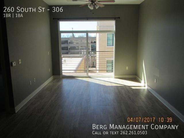1 BR, 1 BA Apartment 260 South St, Waukesha, WI 53186