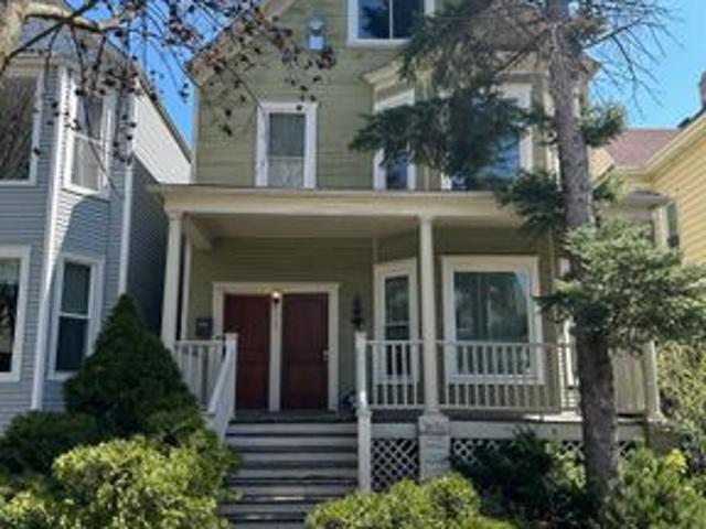 1 BR, 1 BA Apartment 2625 N Central Park Avenue, Chicago, IL 60647