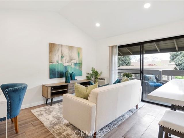 1 BR, 1 BA Apartment 262 Streamwood, Irvine, CA 92620