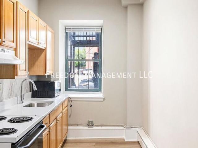 1 BR, 1 BA Apartment 26 Main St, Woonsocket, RI 02895