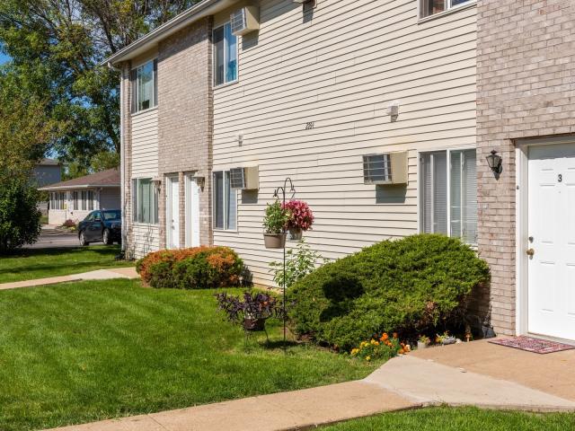 1 BR, 1 BA Apartment 2700 East 53rd Street Unit 2736 03, Davenport, IA 52807
