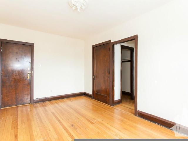1 BR, 1 BA Apartment 2700 North Spaulding Avenue, Chicago, IL 60647