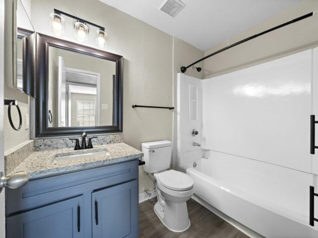 1 BR, 1 BA Apartment 2701 W Bellfort Ave Unit 11 1103, Houston, TX 77054