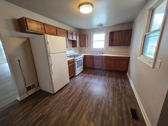 1 BR, 1 BA Apartment 270 East Washington Street #1, Ionia, MI 48846