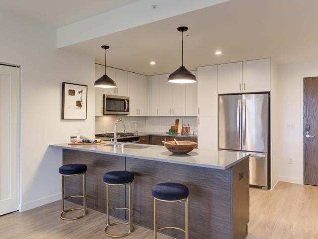 1 BR, 1 BA Apartment 270 Hennepin Ave, Minneapolis, MN 55401