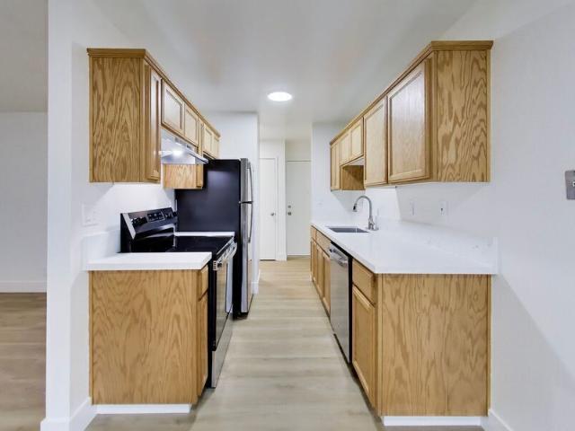 1 BR, 1 BA Apartment 2727 Marina Boulevard, San Leandro, CA 94577