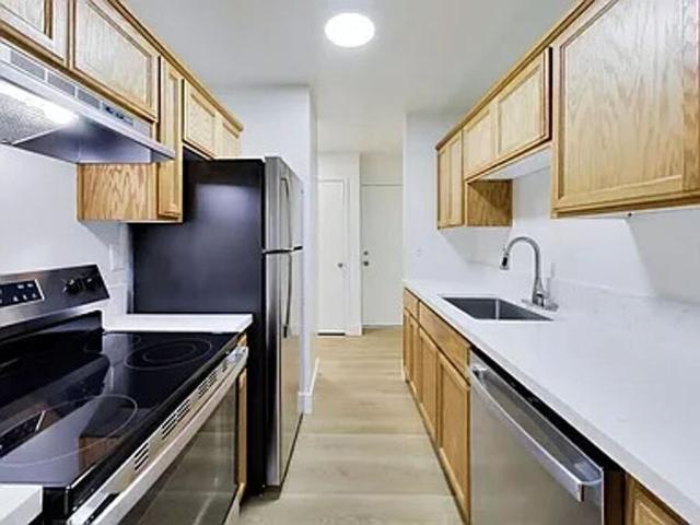 1 BR, 1 BA Apartment 2727 Marina Boulevard, San Leandro, CA 94577