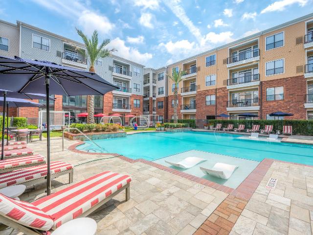1 BR, 1 BA Apartment 2727 West 18th Street Unit 438, Houston, TX 77008