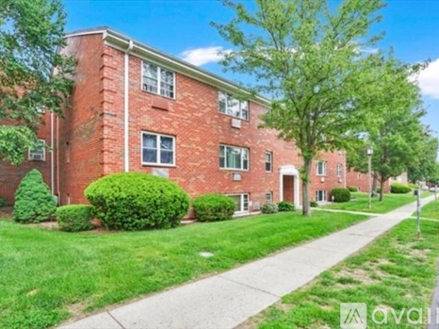 1 BR, 1 BA Apartment 272 Regency Park Dr, Unit 272, Agawam, MA 01001