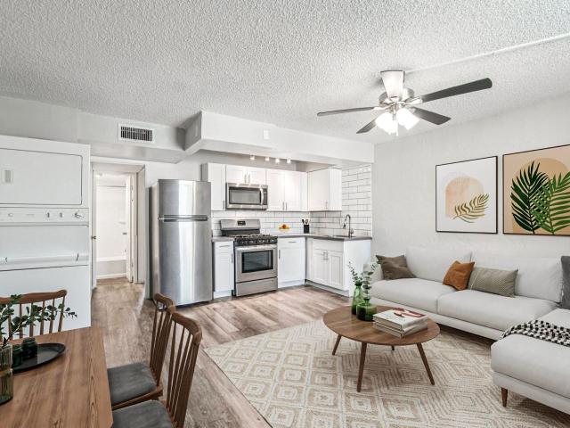 1 BR, 1 BA Apartment 2735 E Thomas Road Unit 061, Phoenix, AZ 85016
