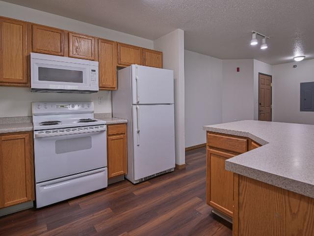 1 BR, 1 BA Apartment 2750 South 38th Street Unit 221, Grand Forks, ND 58201