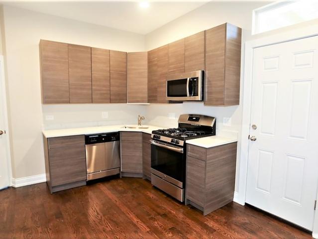 1 BR, 1 BA Apartment 2758 N Richmond St, Unit 2943 W. Diversey #2E, Chicago, IL 60647