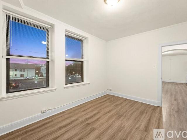 1 BR, 1 BA Apartment 2779 N Milwaukee Ave, Unit #202 1 Bed, Chicago, IL 60647