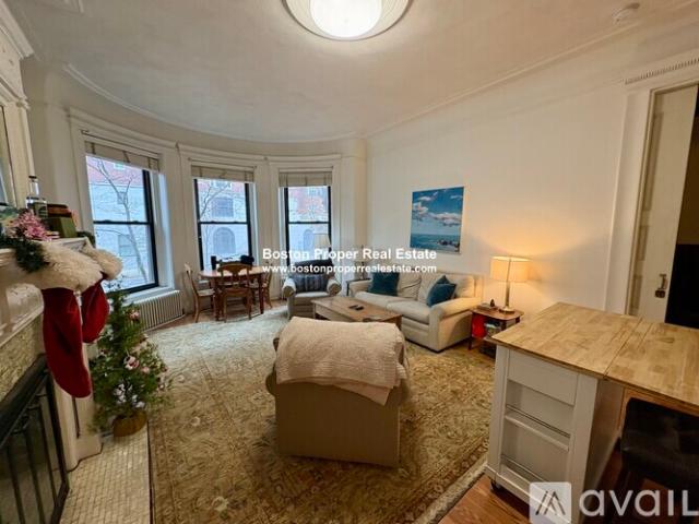 1 BR, 1 BA Apartment 27 Bay State Rd, Unit 2F, Boston, MA 02215