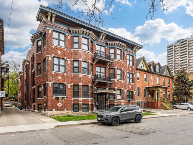 1 BR, 1 BA Apartment 27 Bold Street, Hamilton, ON L8P1T3