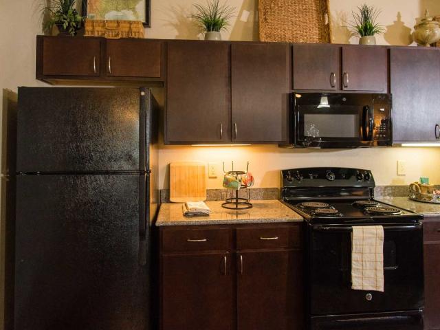1 BR, 1 BA Apartment 2800 W Baker Rd Unit 13 1335, Baytown, TX 77521
