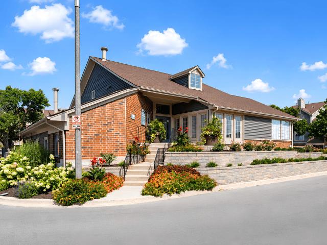 1 BR, 1 BA Apartment 2800 Windsor Drive Unit 2711 108, Lisle, IL 60532