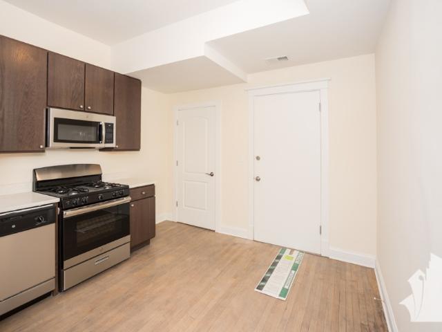 1 BR, 1 BA Apartment 2814 North Troy, Chicago, IL 60618