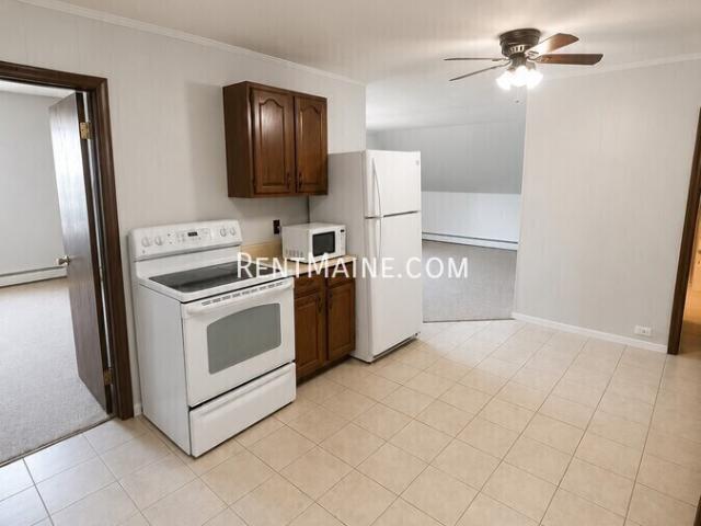 1 BR, 1 BA Apartment 281 Main St. Apt Waterville, ME 04901