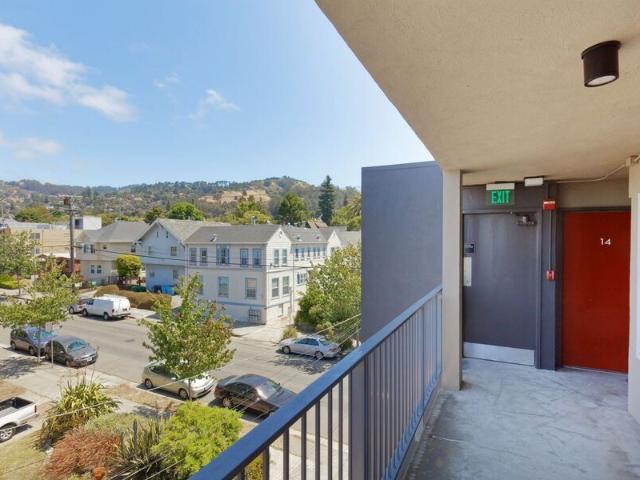 1 BR, 1 BA Apartment 2828 College Avenue, Berkeley, CA 94705