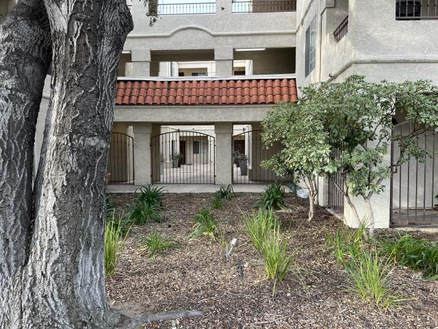 1 BR, 1 BA Apartment 2840 Honolulu Ave Unit 320, La Crescenta, CA 91214