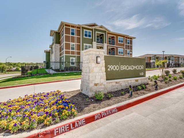 1 BR, 1 BA Apartment 2900 Broadmoor Drive Unit 1 bed, 1 bath, $1025, Fort Worth, TX 76116
