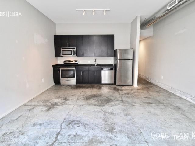 1 BR, 1 BA Apartment 2903 Gillham Rd, Kansas City, MO 64108