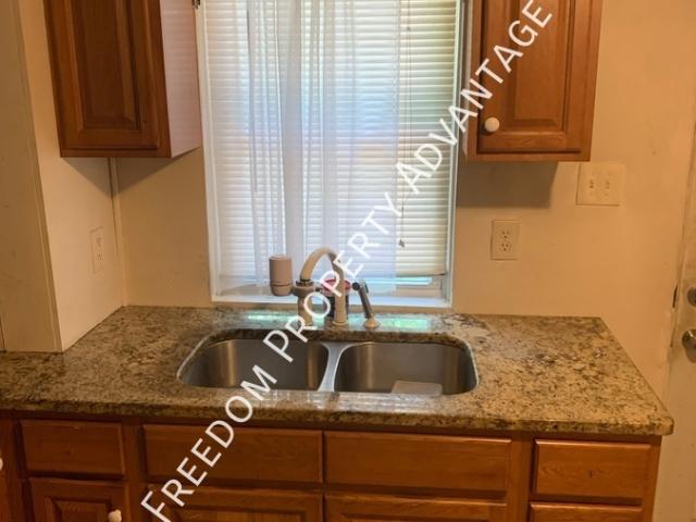 1 BR, 1 BA Apartment 291 Greenlee Rd, Pittsburgh, PA 15227