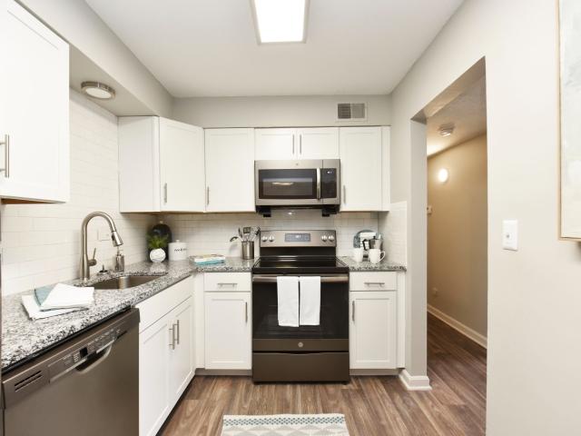 1 BR, 1 BA Apartment 292 Stoke on Trent Unit 9230 08, Louisville, KY 40299