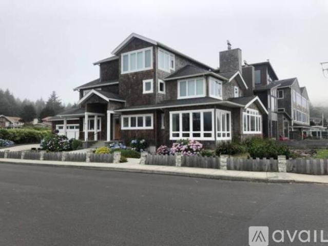 1 BR, 1 BA Apartment 2930 Evergreen Drive, Seaside, OR 97138
