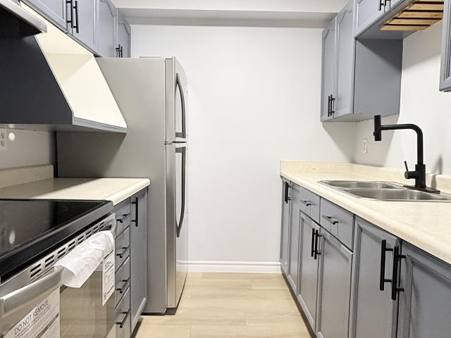 1 BR, 1 BA Apartment 2940 Elsmere Ave, Windsor, ON N8X 5A9