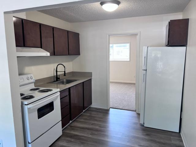 1 BR, 1 BA Apartment 2946 Southeast Harrison Street Unit 4, Portland, OR 97222