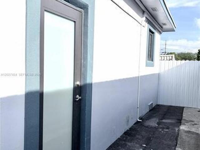 1 BR, 1 BA Apartment 2956 NW 47th St, Unit REAR, Miami, FL 33142
