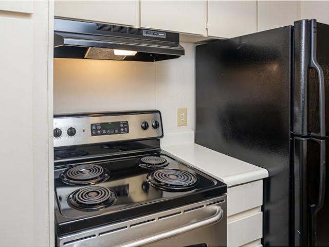 1 BR, 1 BA Apartment 2960 Lake Street Unit 111, Lake Charles, LA 70601